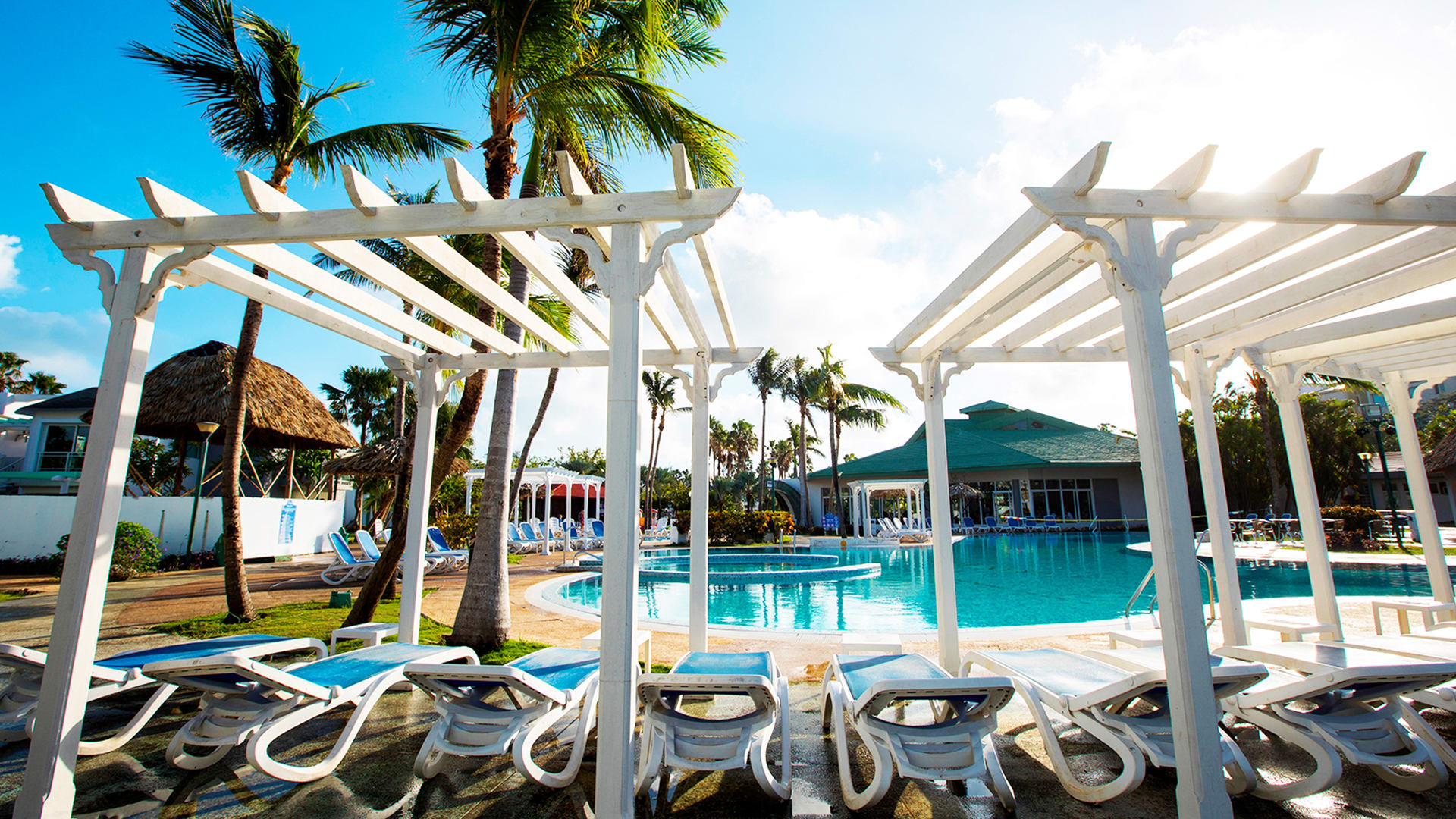 Starfish Resorts | selloffvacations.com